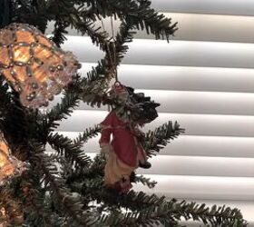 Holiday Decorating Tour: Red and Green Nostalgia in My Living Room ...