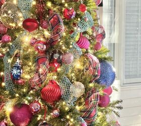 Christmas Tree Decorating Ideas That Spark Joy: A Holiday Home Tour ...