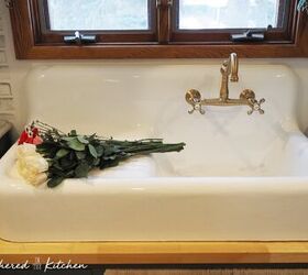 How to Arrange Grocery Store Roses in a Vase | DIY Hack | Redesign