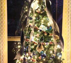 Decorate Tabletop Christmas Trees: 4 Beautiful Color Theme Ideas | Redesign
