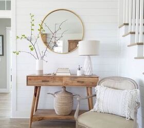 Best & Worst Paint Colors for Your Entryway, According to Psychology ...