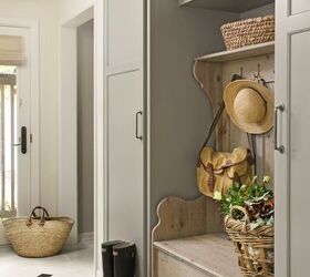 Best & Worst Paint Colors for Your Entryway, According to Psychology ...