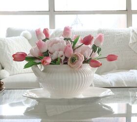 21 Easy Spring Floral Centerpiece Ideas to Make at Home | Redesign